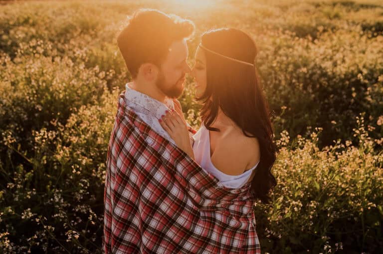 Engagement Photography Tips: 30 Key Techniques And Ideas