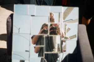 Mirror Photography: 20 Styles And Tips