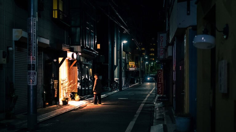 What Makes Street Photography Unique: 10 Notable Reasons Explored