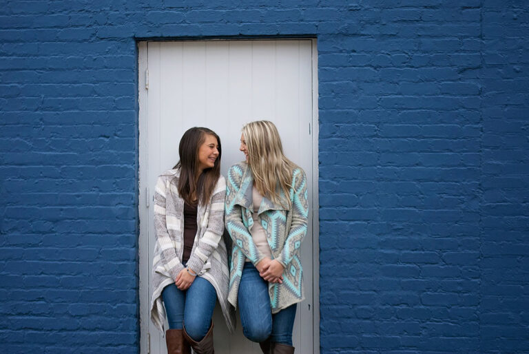 Instagram Best Friend Poses For Two: 11 Stunning Poses To Try