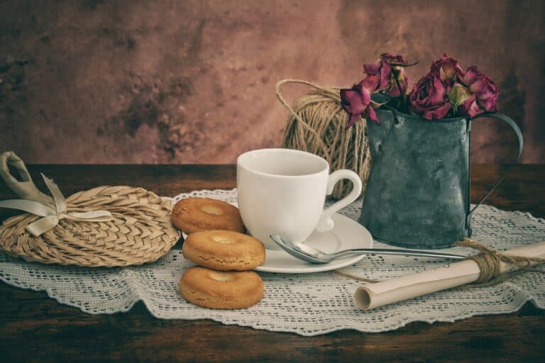 How Do You Arrange Still-Life Photography: 8 Expert Tips