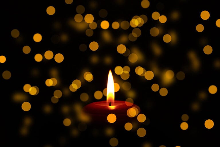 Creative Candle Photography Ideas: 10 Stunning Sparks
