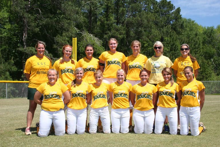 Softball Photoshoot Ideas: 8 Stunning Sparks