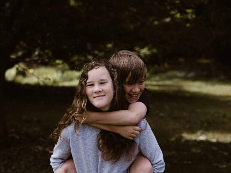 Sibling Photography Poses: 3 Essential Tips And Poses